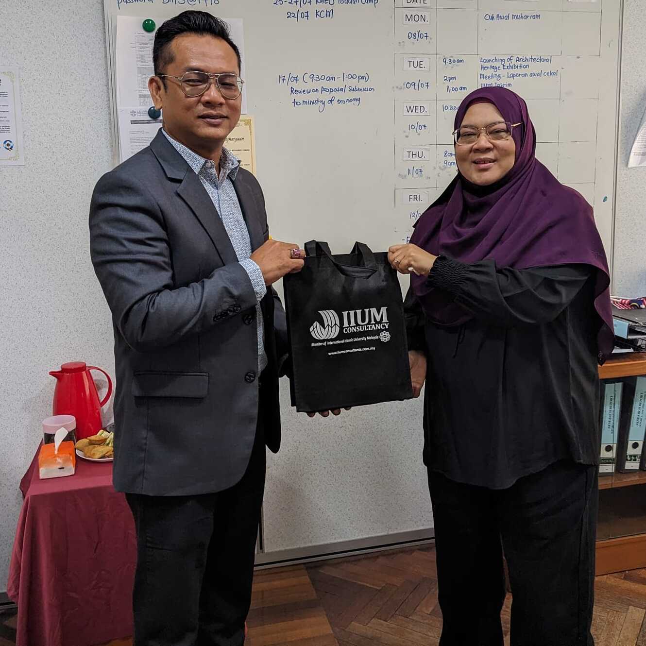 Lawatan Korporat Ketua Pegawai Eksekutif ICISB