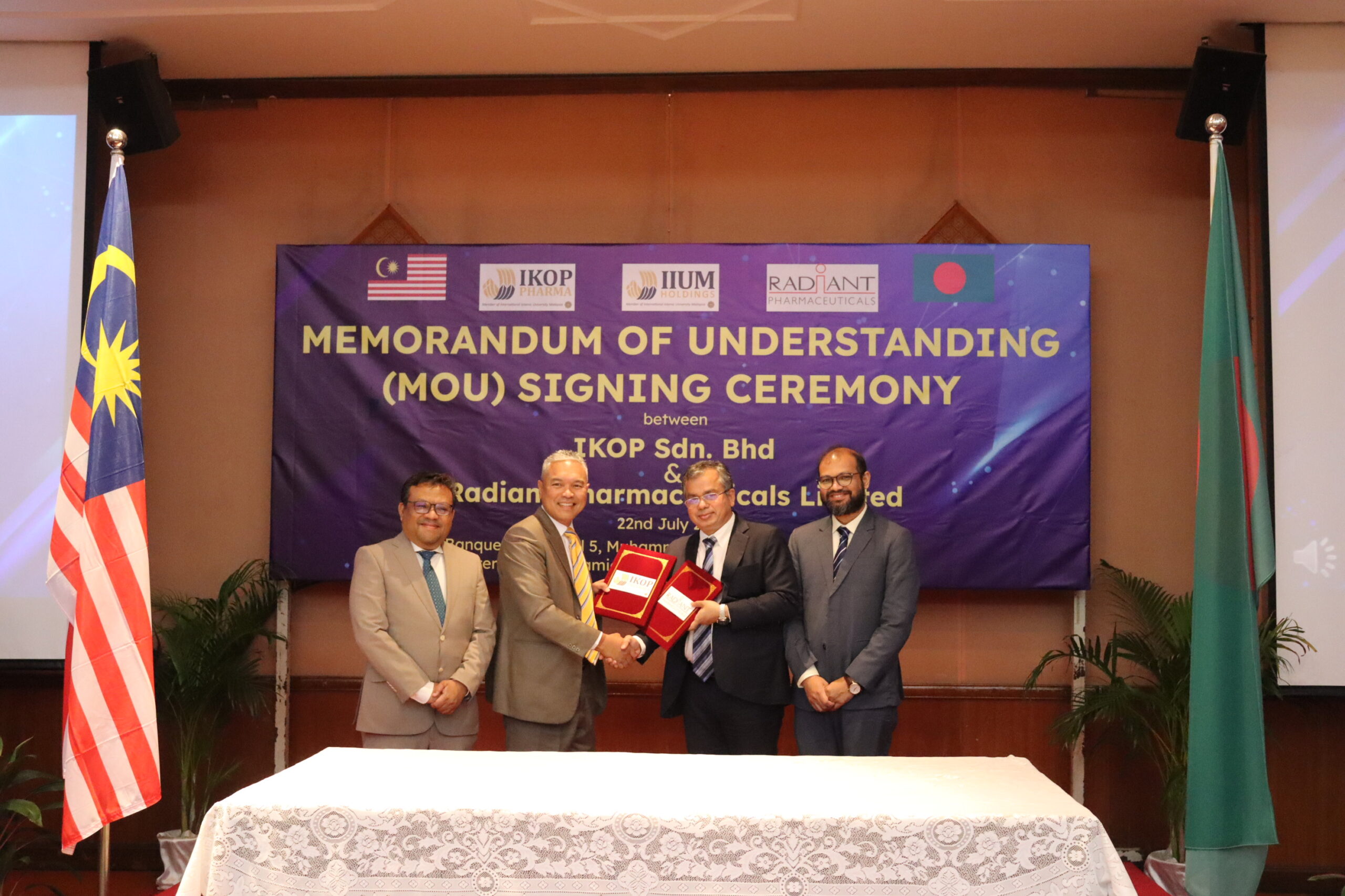 IKOP Pharma Meterai MoU Bersama Radiant Pharmaceuticals dan Lancar ...